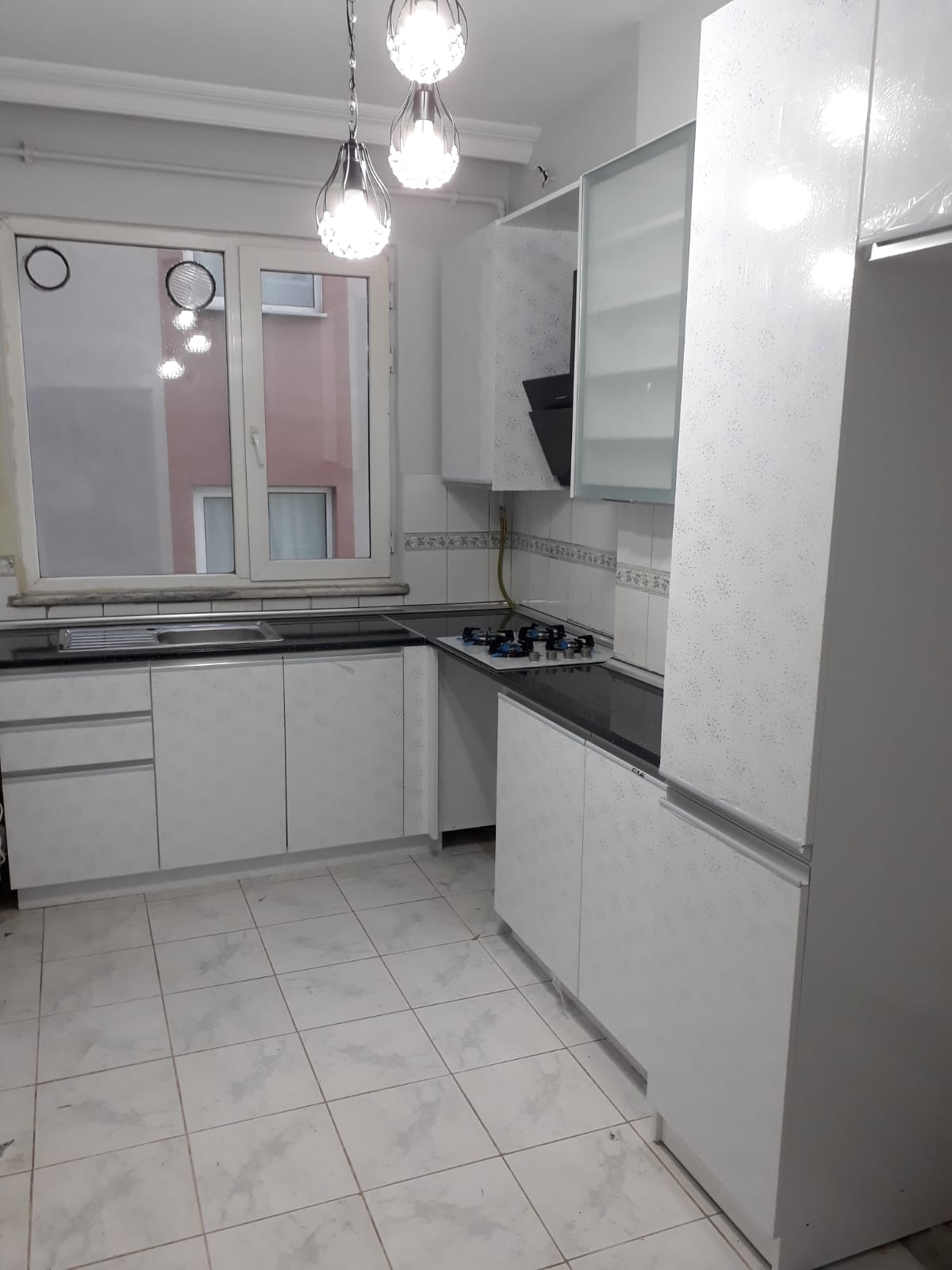 İstanbul Dudullu’da High Gloss Çiçek Desenli Mutfak | Beşiktaş Mutfak